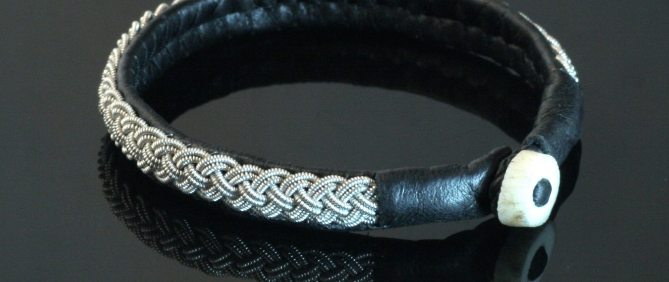 Steps on how to create a double four-strand pewter thread braid - Saami ...